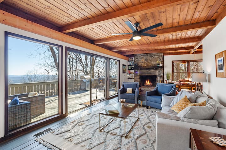 Woodland Cottage - Stunning Views - Wine Country - Suches, GA
