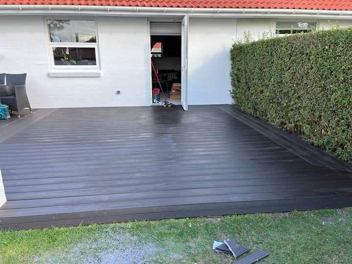 Pænt Ny Istandsat Ende Rækkehus - Odense