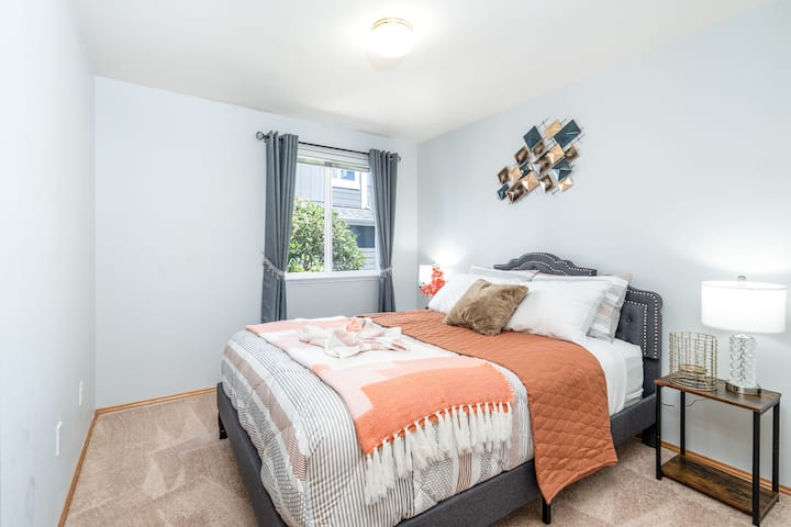 * Single Level: High Vaulted: 30+ N Must - Marysville, WA