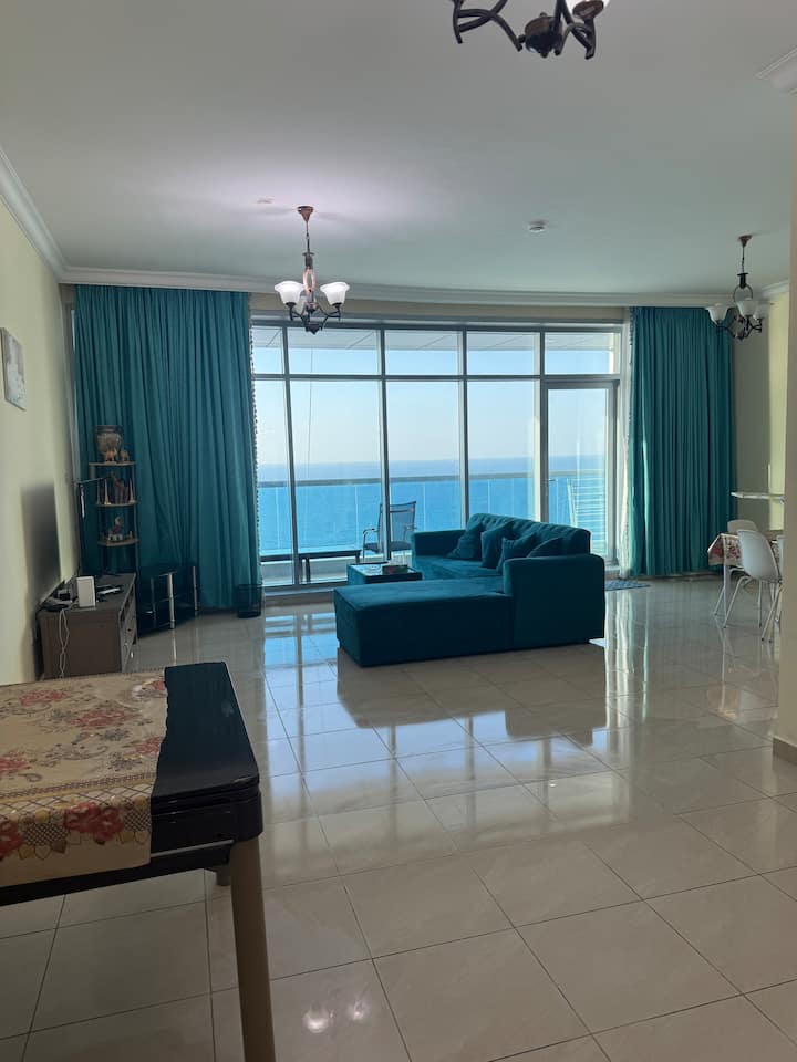 Luxury Beachfront Haven Sea Views - Ajman