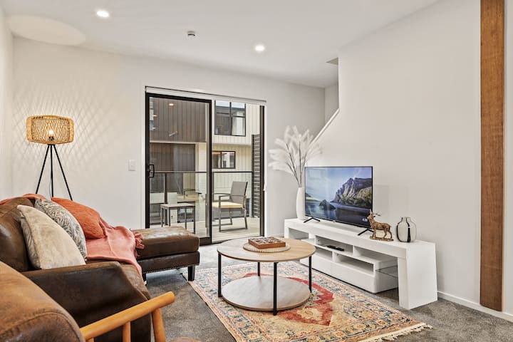 Charming 3br House On Carrington Road - Auckland