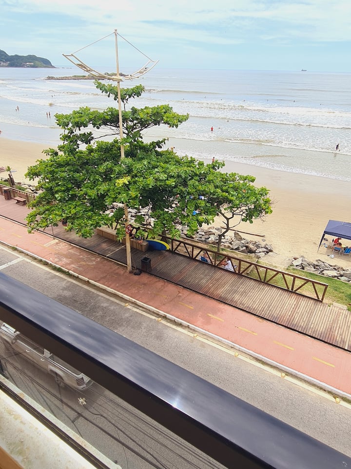 Apartamento Pé Na Areia E A 10 Min Do Beto Carrero - Navegantes