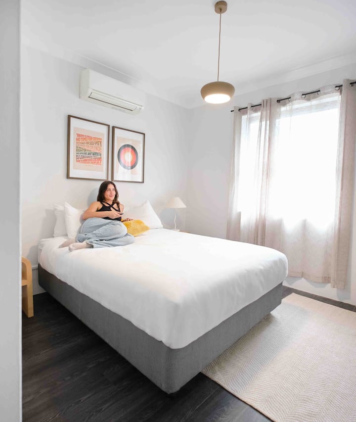 Private Queen Ensuite Room - Surry Hills