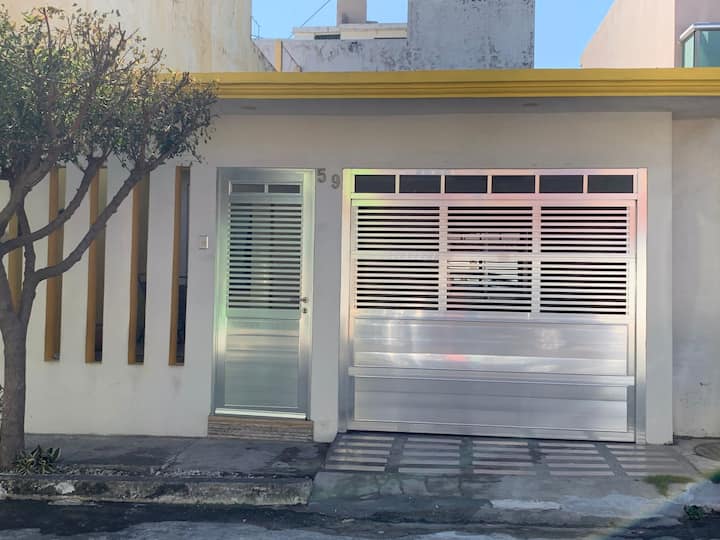 Linda Casa, Servicios Incluidos - Costa Dorada