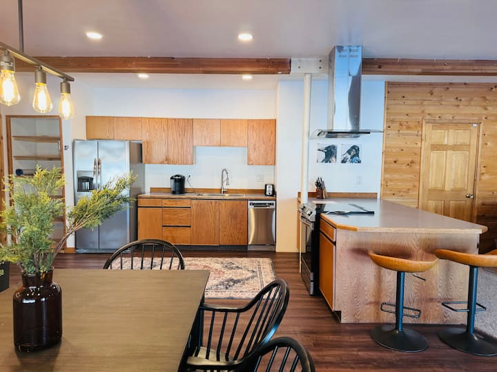 Fire Lake Retreat - Chugach State Park, Eagle River