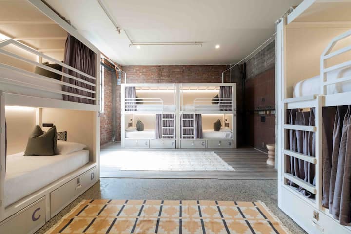 Private Room With 8-beds & Ensuite In City Centre - Melbourne