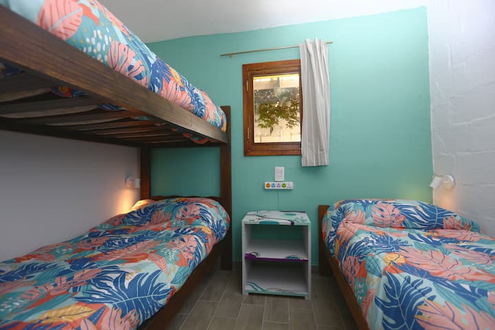 Cama En Habitación Femenina Hostel Lago Argentino - El Calafate