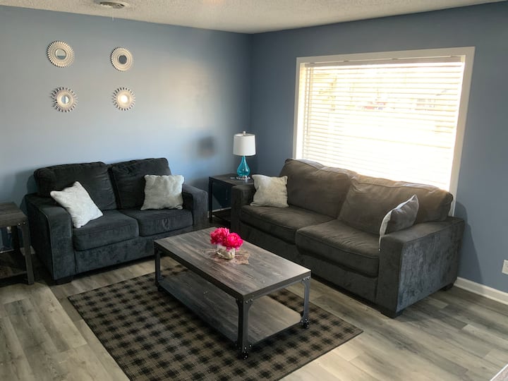 Cozy Place Away From Home, 3 Bedroom - Huntsville, AL