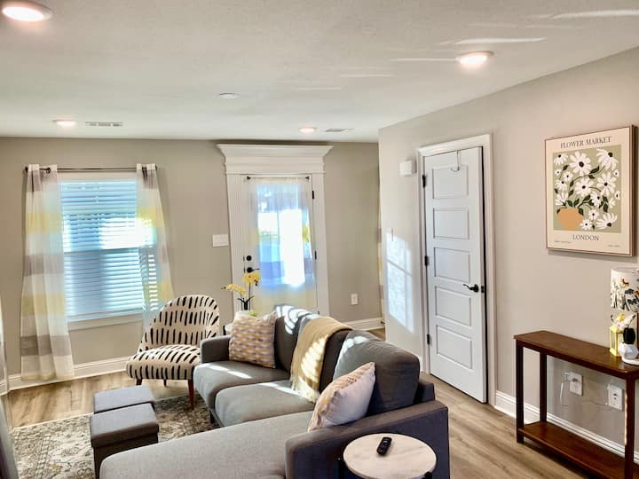 Coastal Cottage - Biloxi, MS