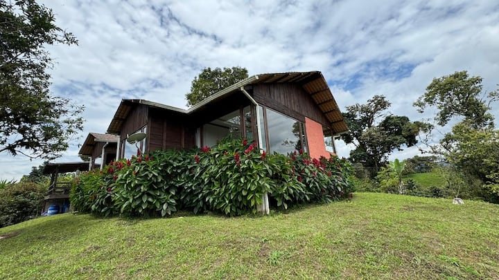 Cabaña En Hacienda Cafetalera - Yunguilla