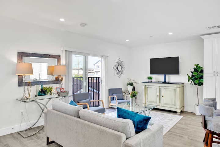 Cushy New Condo Oasis -Near Beaches & Sofi Stadium - ハモサビーチ, CA
