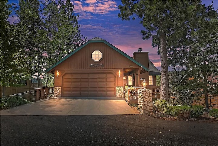 Amazing Grass Valley Lake + Golf Course Views - Lake Arrowhead, CA