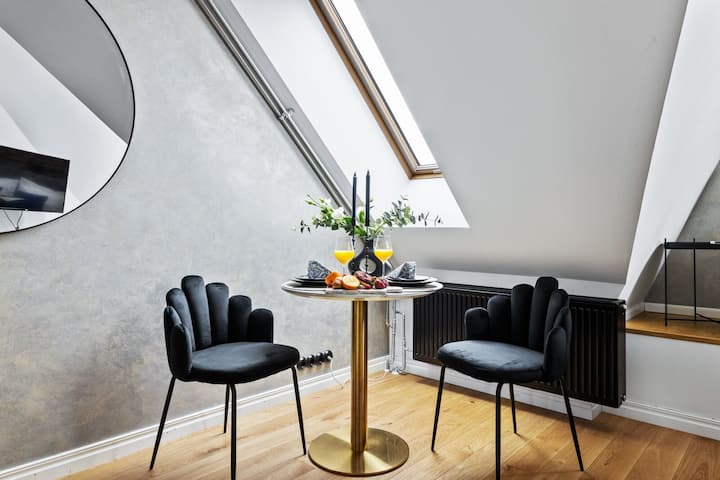 Cozy & Modern Flat Near Kadriorg And Old Town - Tallinn