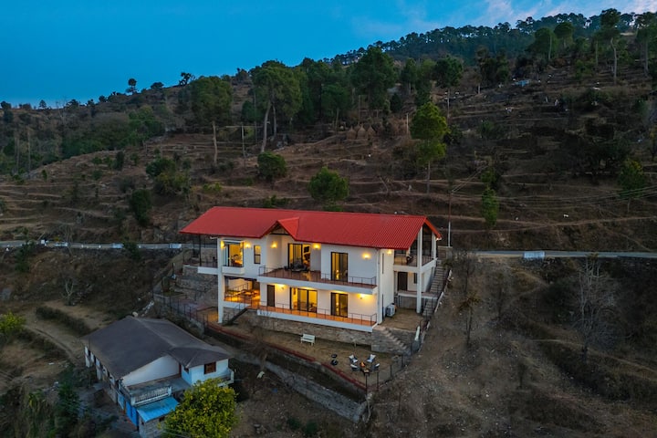 4br W/view, Caretaker & Wifi - Amulyam Villa - Mukteshwar