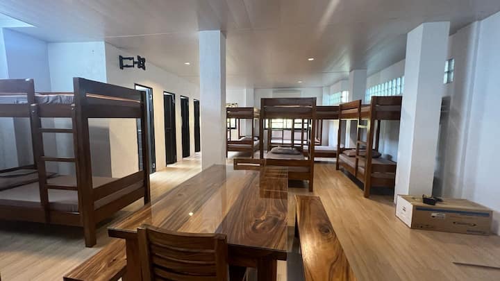 Barkadahan Room Pool Wifi & Cozy Space 1+ Guests24 - Tagaytay