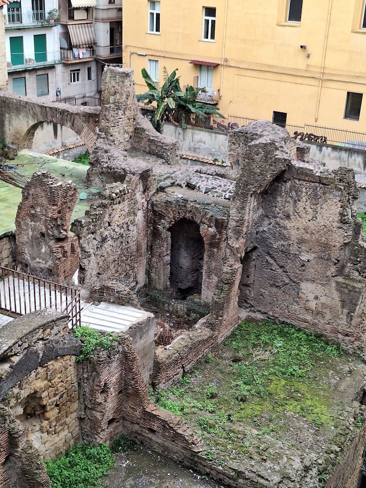 Casa Vacanze  Domus  Ai Mannesi - Naples