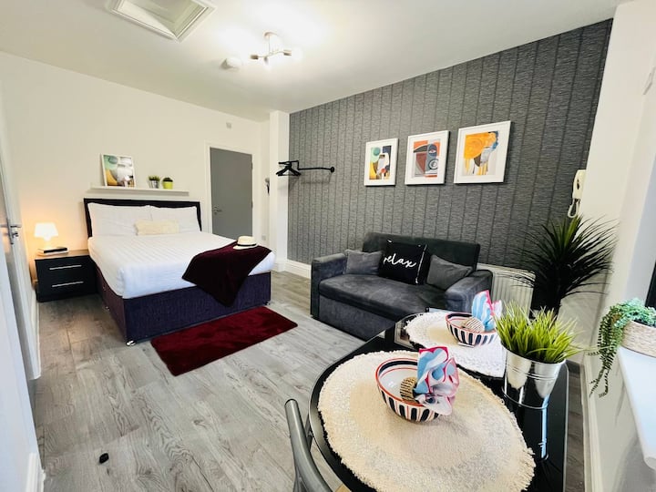 Amazing Comfy  Studio In Duke St. Liverpool - Guernsey