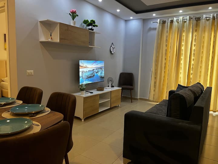 Sunflower Apartment - Albanie