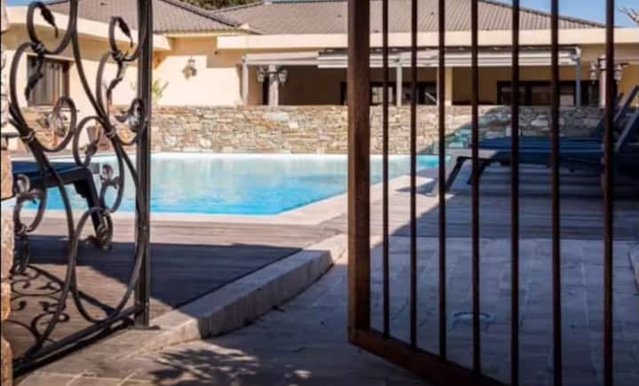 Joli Deux Pièces Dans Résidence / Piscine - Korsika