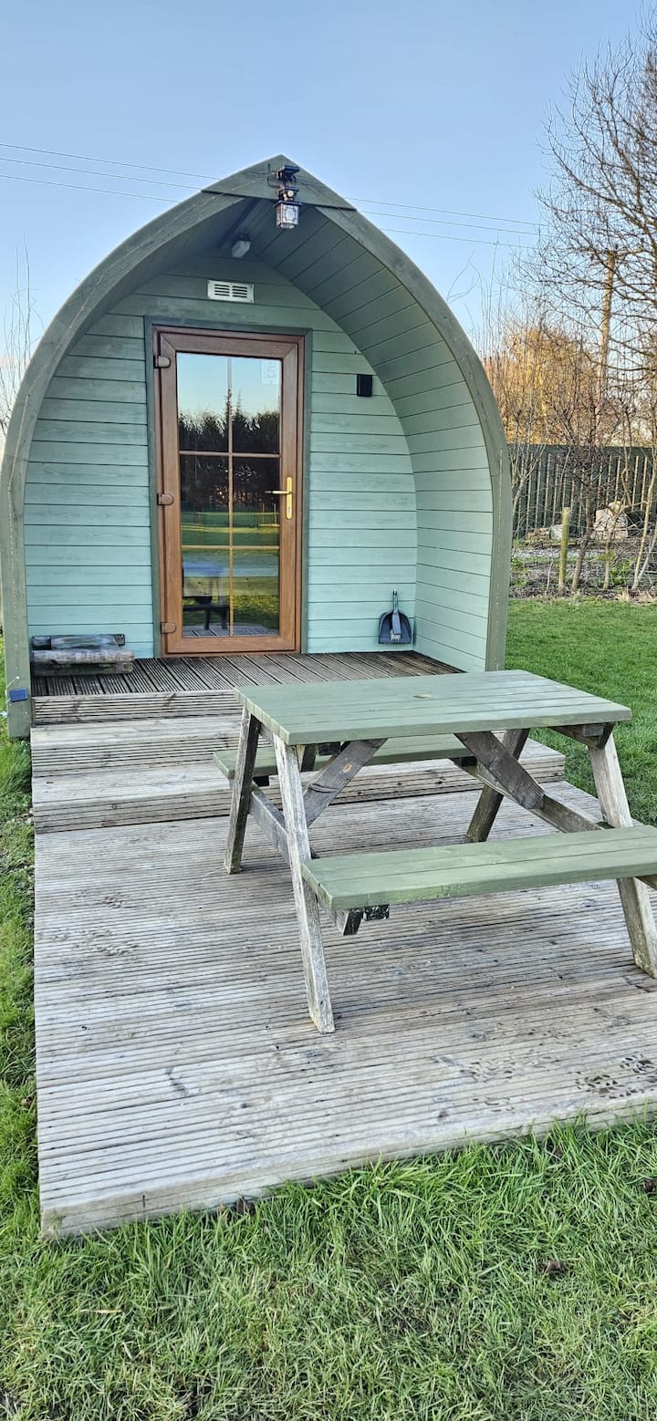 Camping Pod On Dog Friendly Adults Only Site - Pocklington