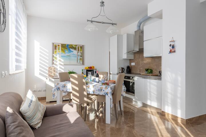 Seaside Apartment With Swimming Pool And Parking - Livourne