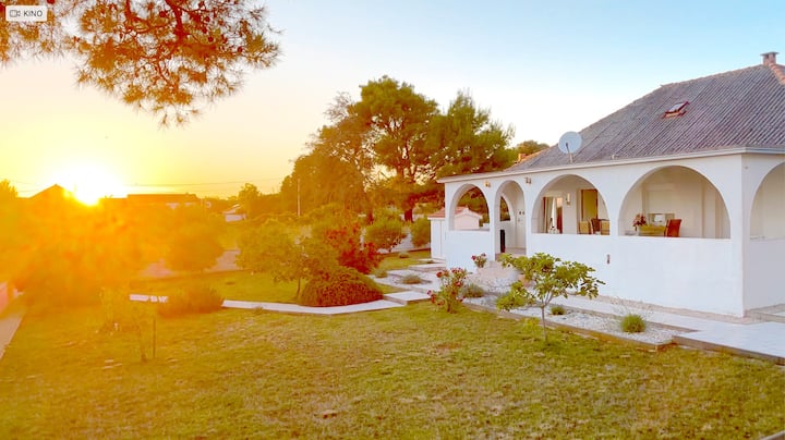 Cozy Holiday Home With Sea View & Large Terrace - Vir