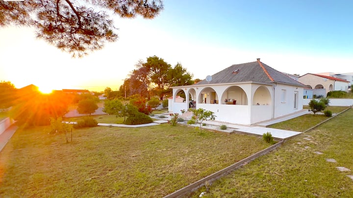 Cozy Holiday Home With Sea View & Large Terrace - Vir