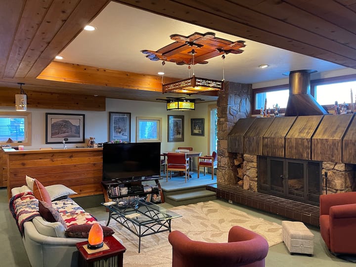 Riverhouse Cozy Angel Room W/ Skylight - Durango, CO
