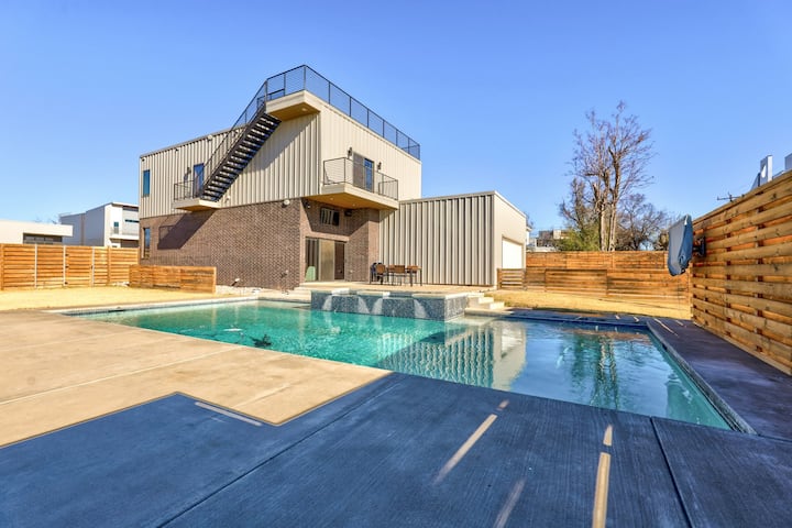 Modern Luxury, Downtown Living With A Pool! - Oklahoma City