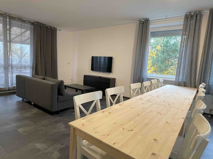 (R111) Big Modern Workers Rental - Regensburg