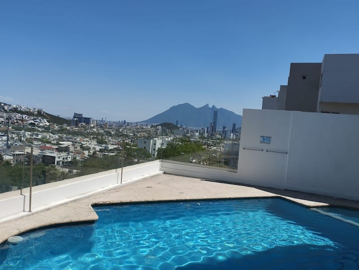Majestuosa Casa Blanca - Nuevo León