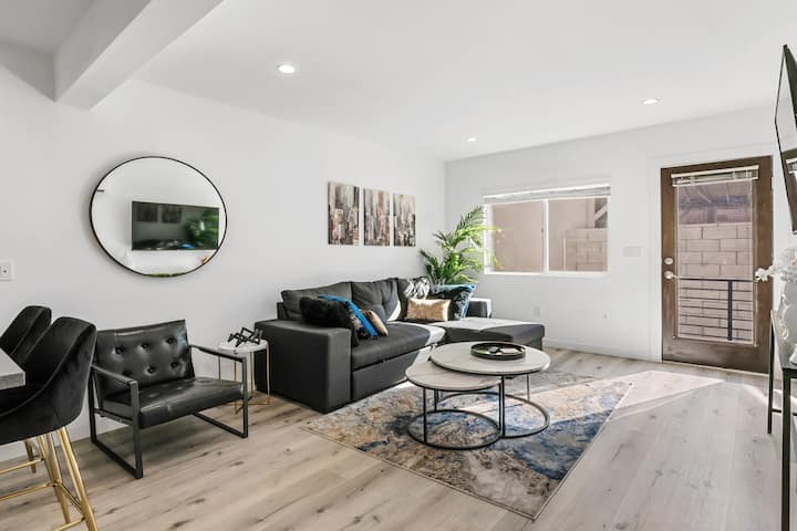 1 Br Oasis Near Bh & Weho - West Hollywood, CA