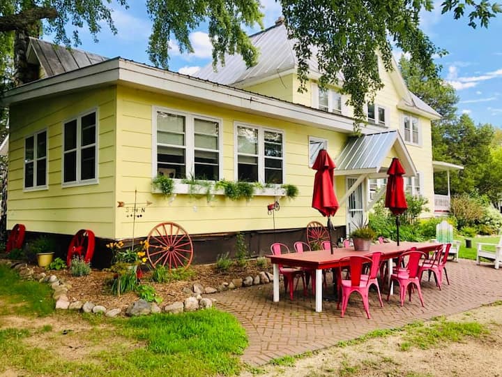 Willow Pond Bed & Breakfast - Fremont, WI