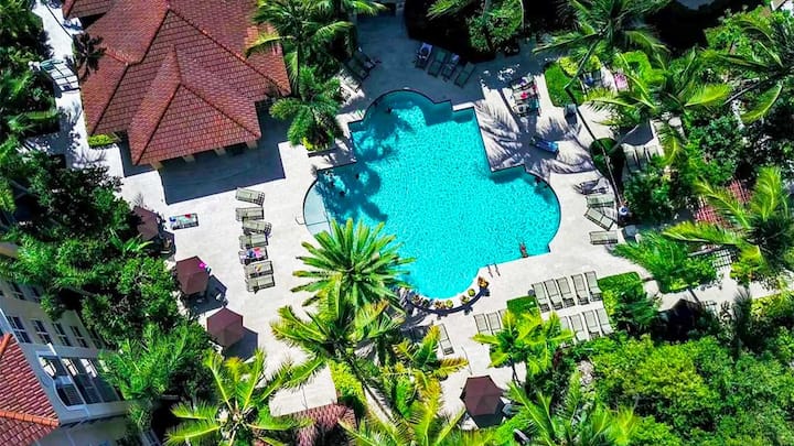 Yacht Club Aventura For Four With Parking - Aventura, FL