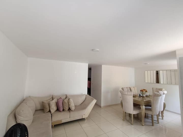 Hermosa Casa Gran Ubicación - Valledupar