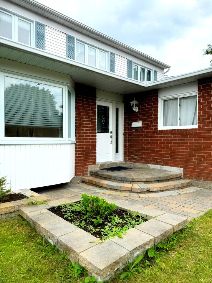 Entire 4br Home| 15mn To Dt - Ottawa