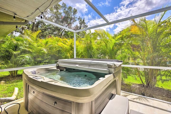 Oasis On Nightingale | Screened Pool & Near Beach - Venice, FL