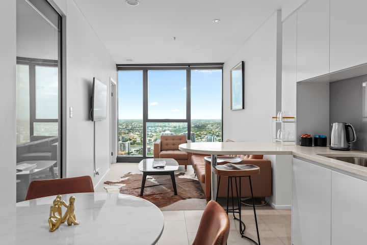 Central Cbd 2br W/ Breathtaking Views, Pool & Gym - Brisbane