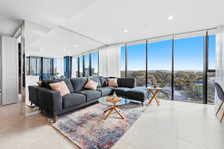 Luxury Experience : 3 Br + Pool With Ocean View - Broadbeach