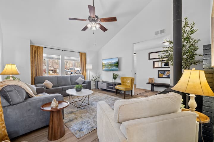 Flagstaff Mountain Retreat - Flagstaff, AZ