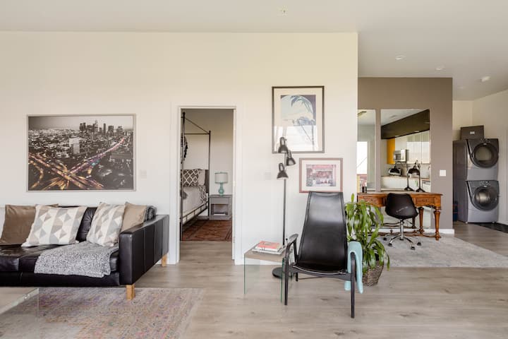 Amazing View In Studio City - Chiba