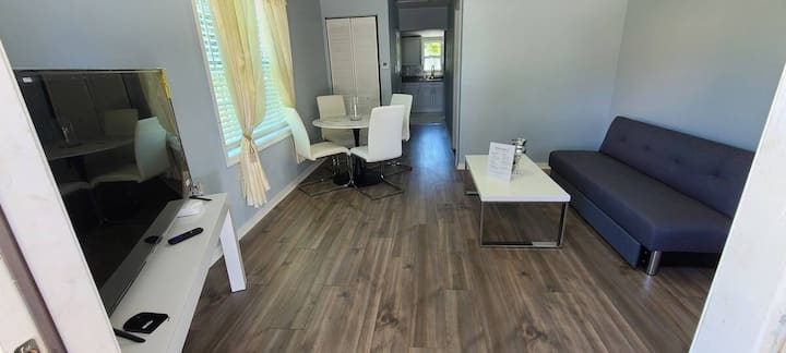 (A) Nature Surrounded Home In Tampa - 坦帕