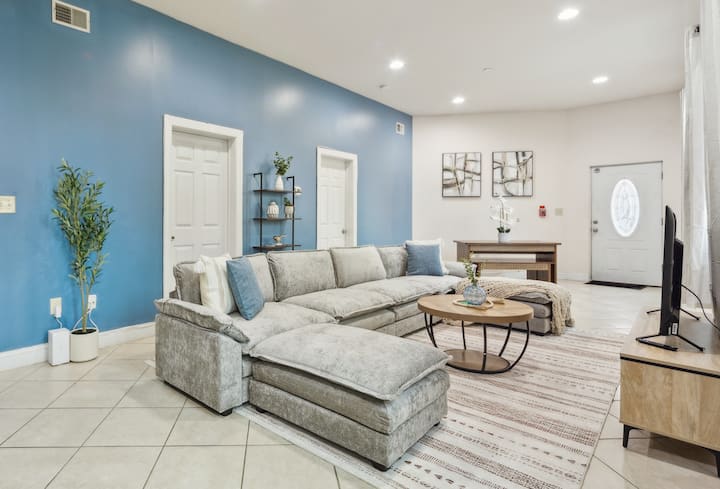 Cozy 3 Bed/2 Bath - Center City - Philadelphia, PA