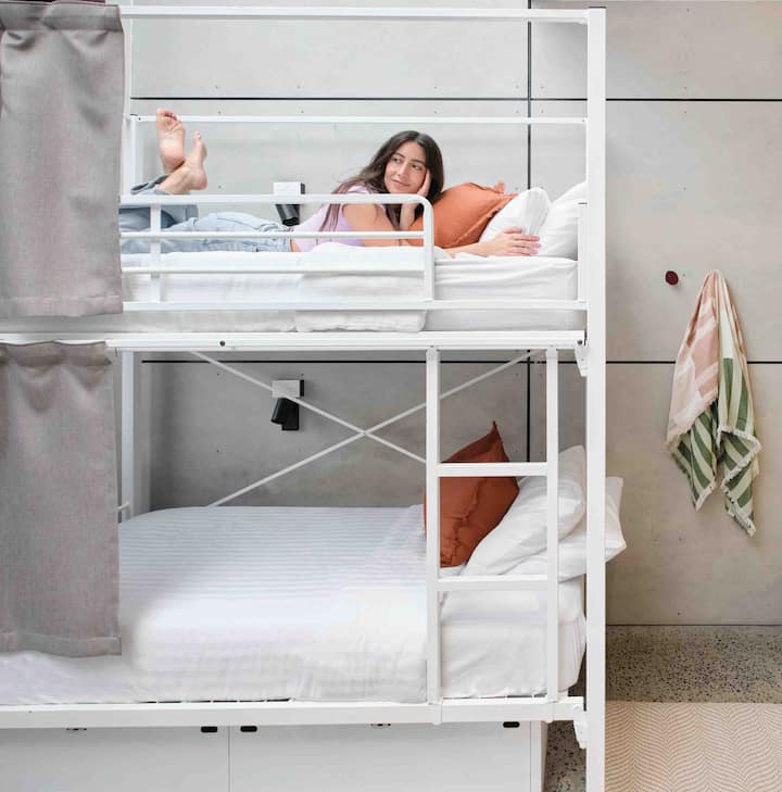 Private 4-bed Ensuite Room - Sidney