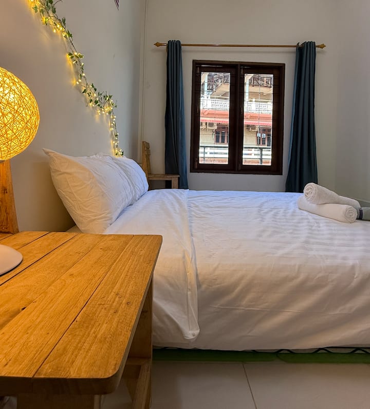 Cool Studio Apartement By The Night Market - 寮國