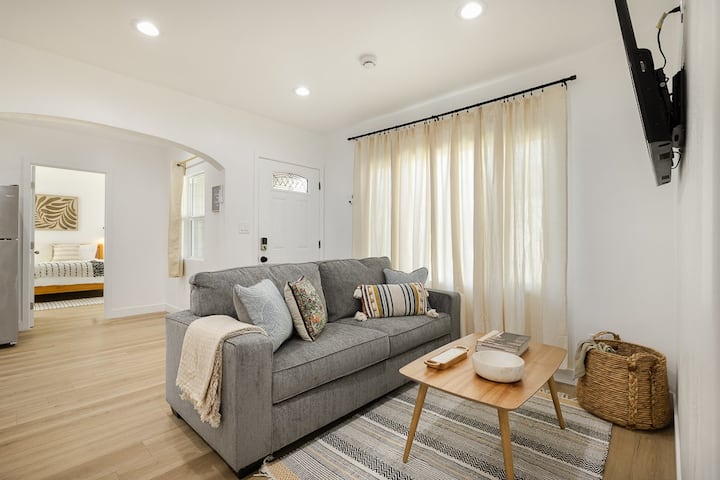•Stylish 2br In Dtwn Riverside• - Riverside, CA