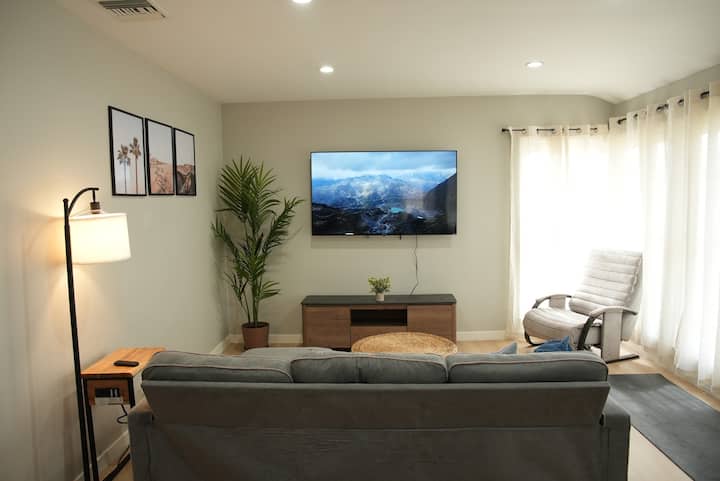 Lgb Getaway – Relax & Unwind With Hot Tub Jacuzzi - Long Beach, CA