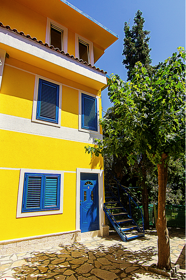 Greg House Dhermi - Dhërmi