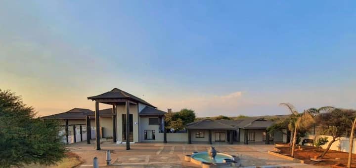 Fully Furnished Apartment - Kimberley