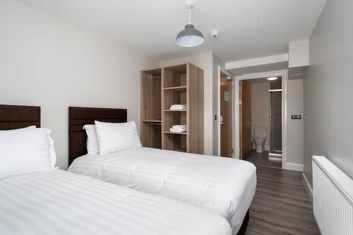 Twin Ensuite With Shared Kitchen - Tullamore